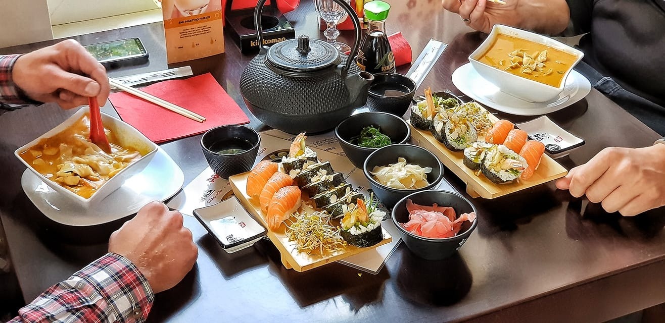 Sushi Mania - OFICJALNA STRONA - Zamów online z dostawą!