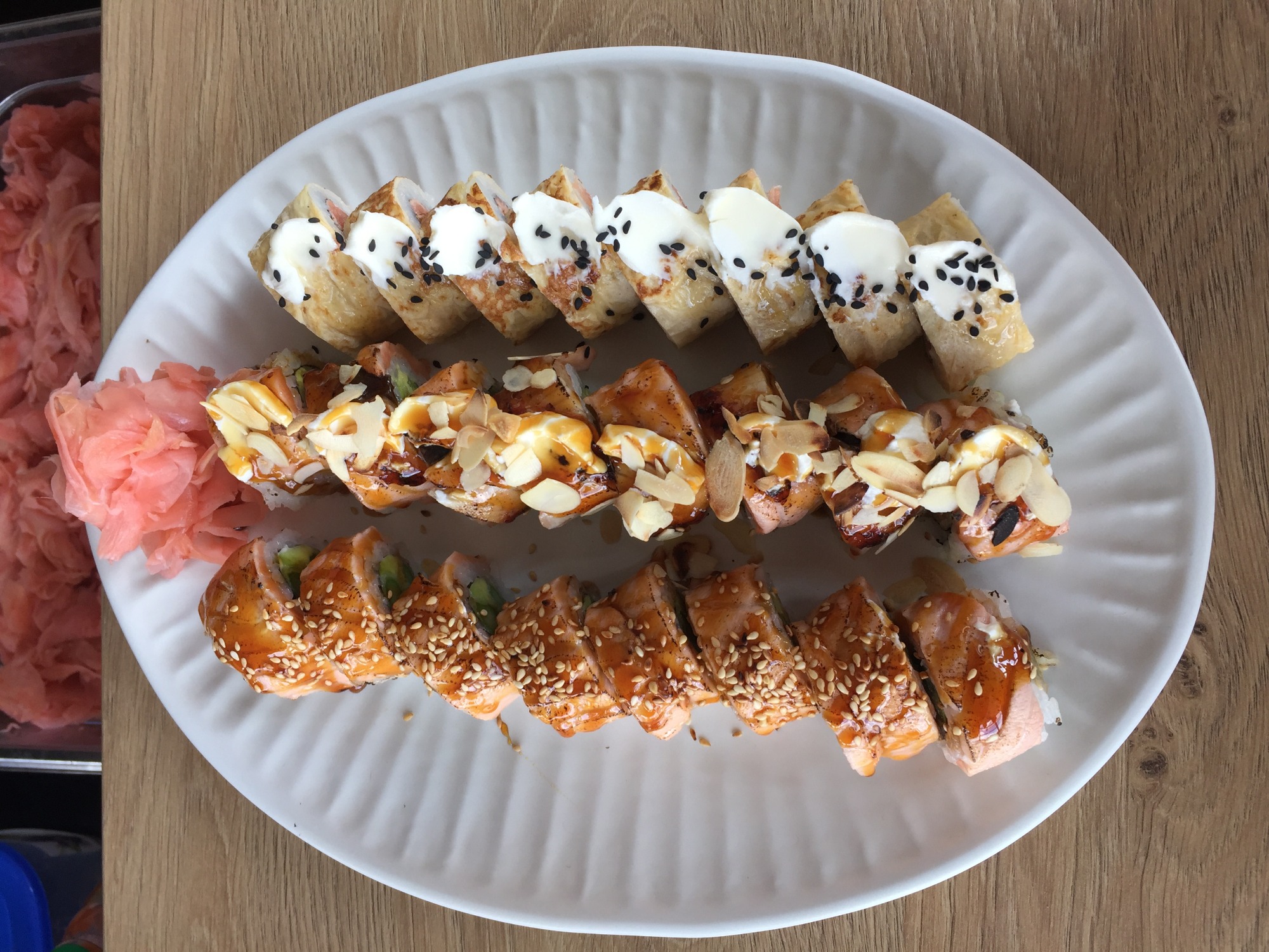 Hoshi Sushi Rzeszów - AKTUALNE MENU - Zamów online!