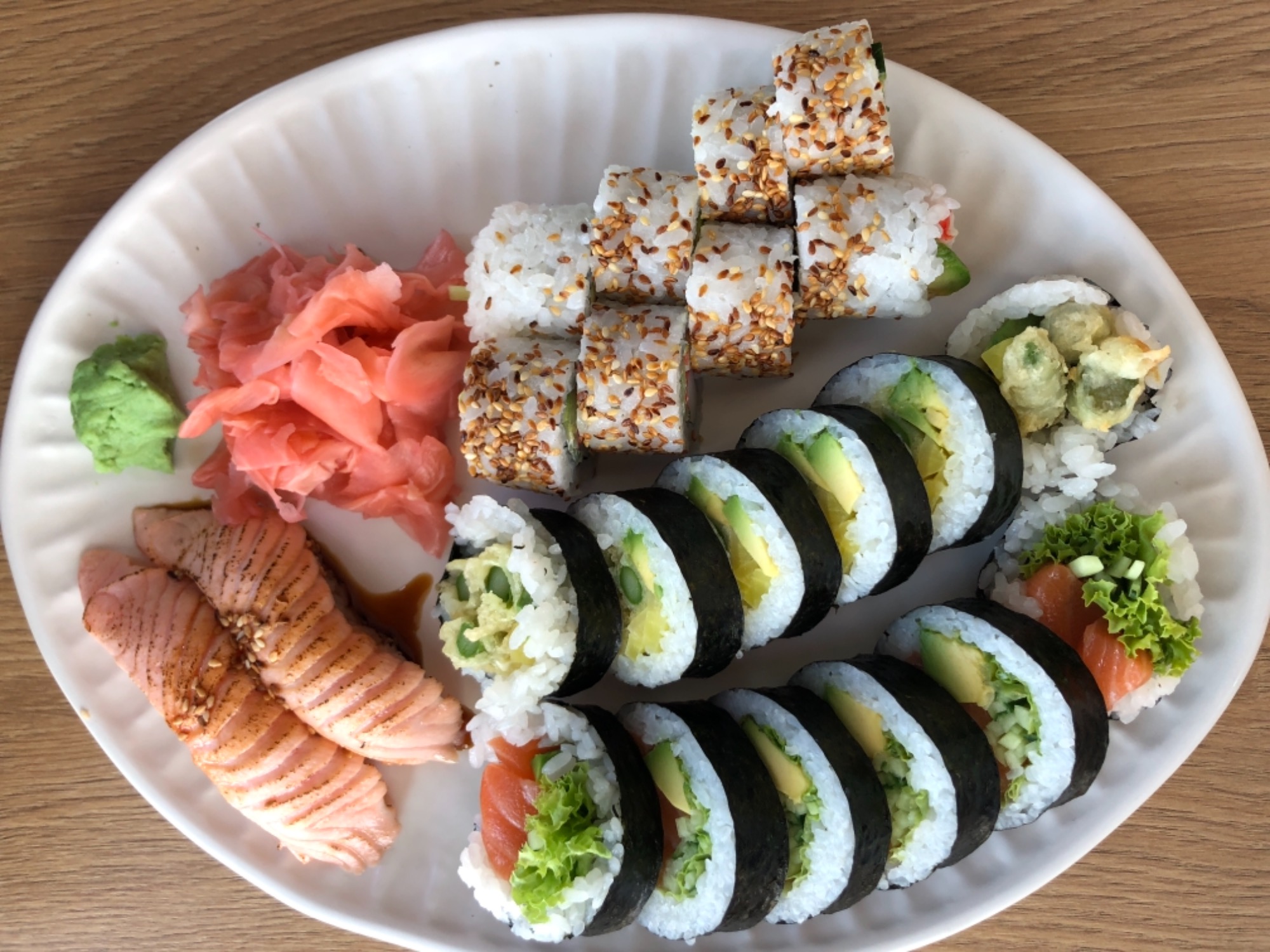 Hoshi Sushi Rzeszów - AKTUALNE MENU - Zamów online!